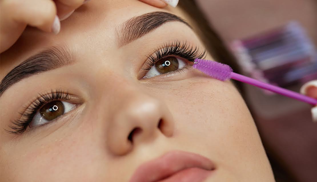 Classic Vs. Volume Lashes – Which Look Complements You Best? | Moon ...